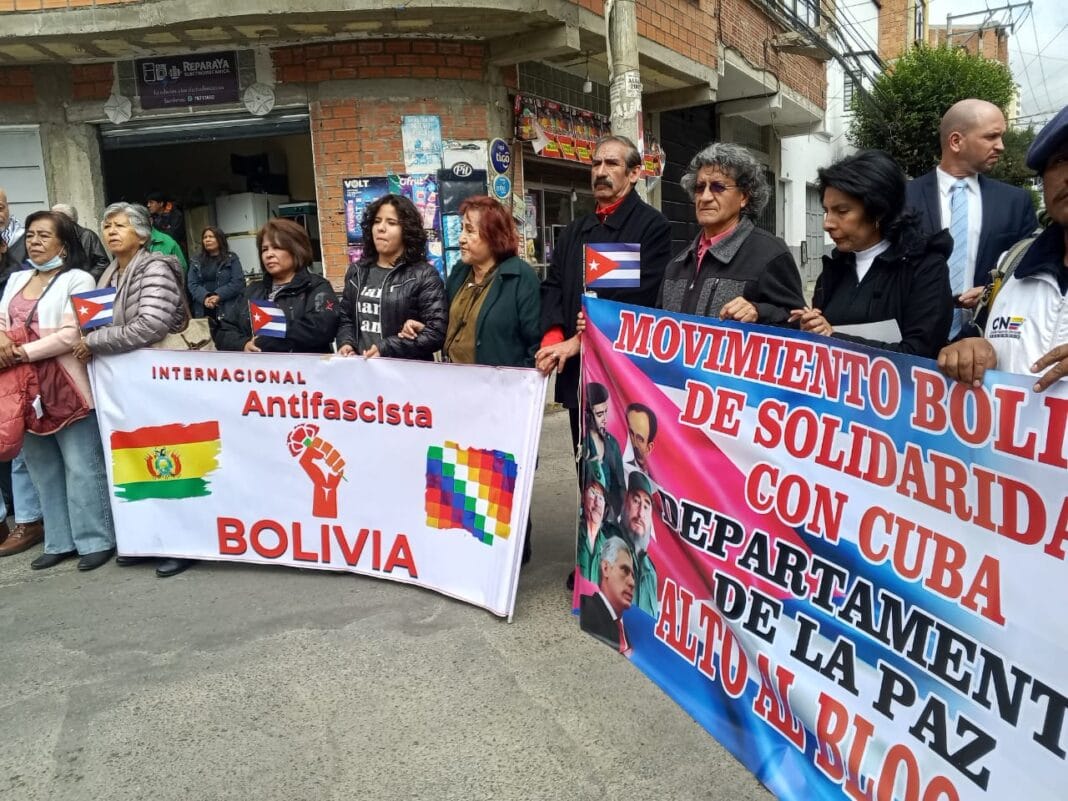 IMÁGENES | Amigos de Cuba en Bolivia abrazaron a José Martí - Correo ...